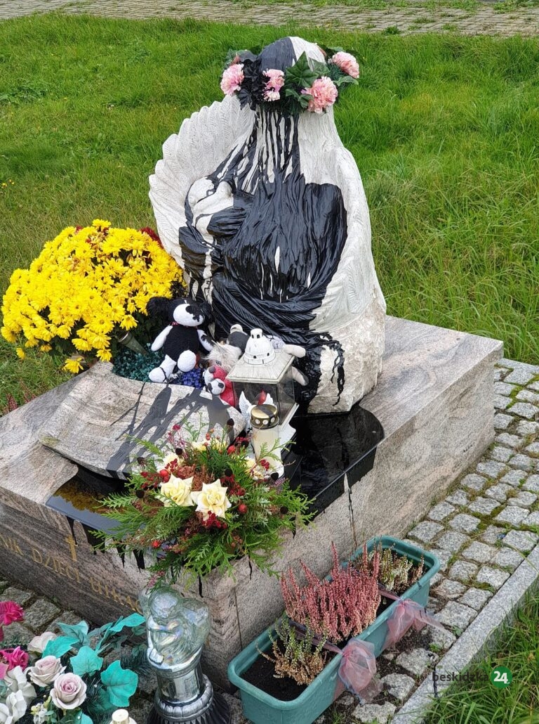 Brzezówka: Zdewastowany pomnik dzieci nienarodzonych - Beskidzka24.pl ... Brzezówka: Zdewastowany pomnik dzieci nienarodzonych - Beskidzka24.pl ...