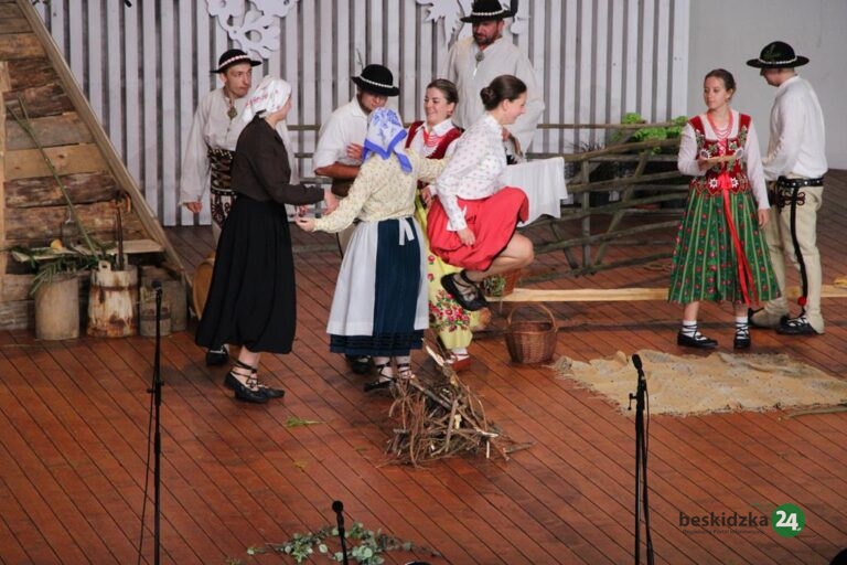 TKB w Żywcu: Trwa 53. Festiwal Folkloru Górali Polskich - WIDEO i ZDJĘCIA - Beskidzka24.pl ...