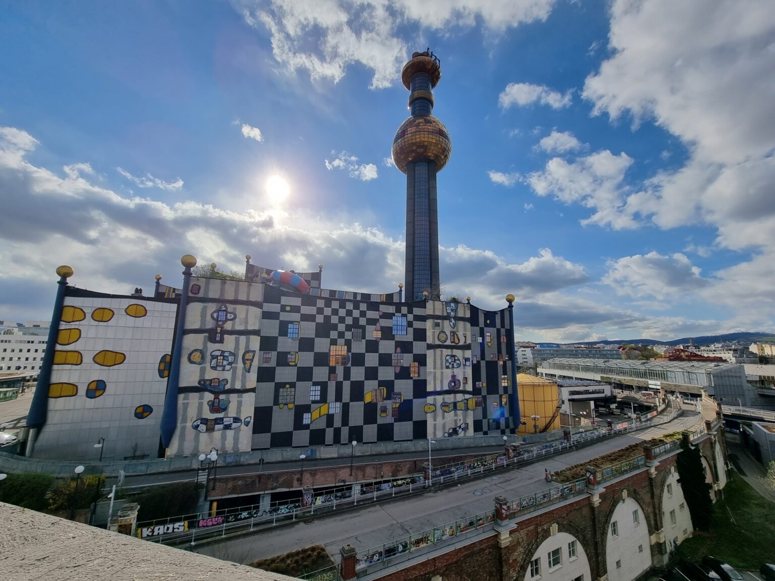 Odwiedziliśmy najpiękniejszą spalarnię na świecie. Wiedeńczycy są z ...