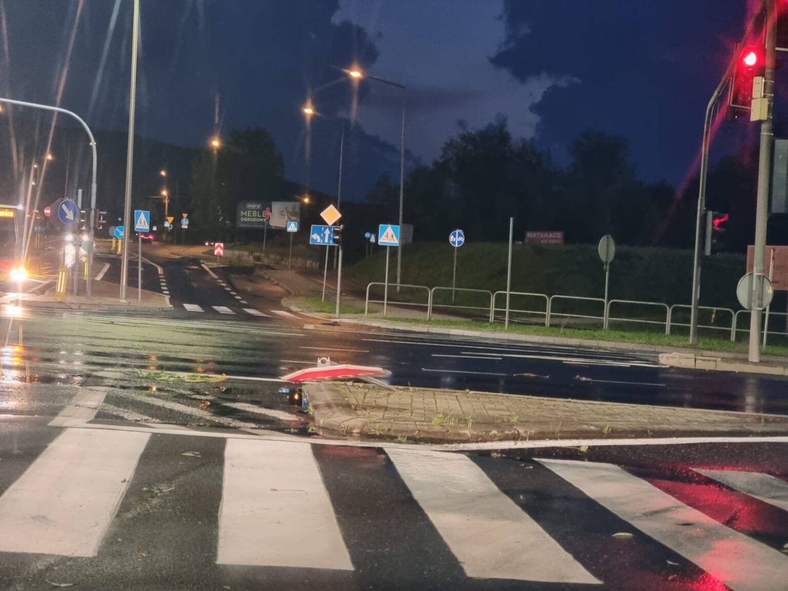 Trąba powietrzna w Bielsku-Białej! Lej miał kontakt z ziemią | ZDJĘCIA ...