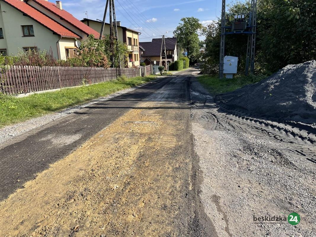 Ruszyła przebudowa ulicy Zawiłej w Czechowicach-Dziedzicach - ZDJĘCIA - Beskidzka24.pl ...