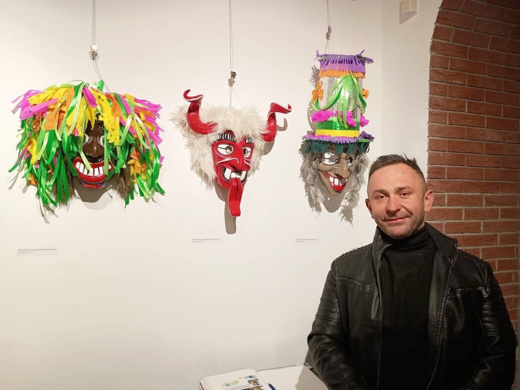Z dziadowskiej szafy, czyli maski, stroje i kolory - Beskidzka24.pl ...